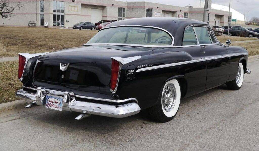 Discover the Chrysler 300: The Iconic Muscle Car of the 1950s – Gran Touring Motorsports