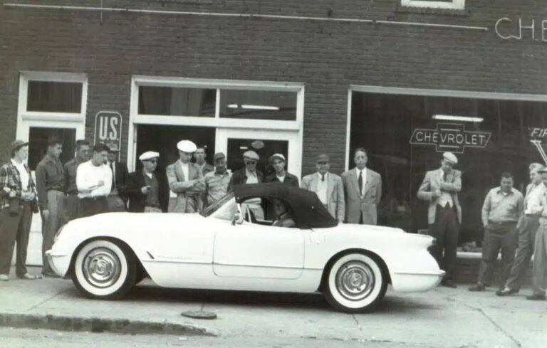 Discover the Iconic Corvette: The Impact of Harley J Earl's Le Sabre ...