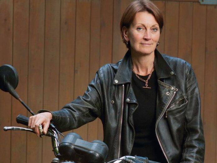 Elspeth Beard's Motorcycling Adventure Around the World – Gran Touring ...